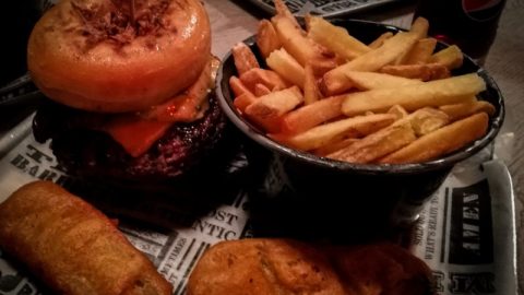 Best Burgers from Around the World - Travellers Fare